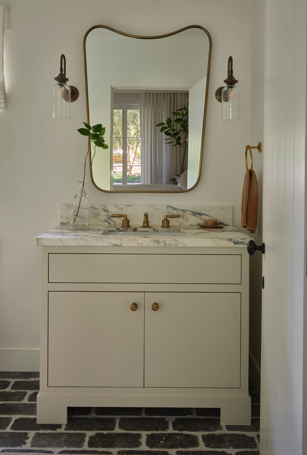 PT DUME – Sarah Solis Design Studio